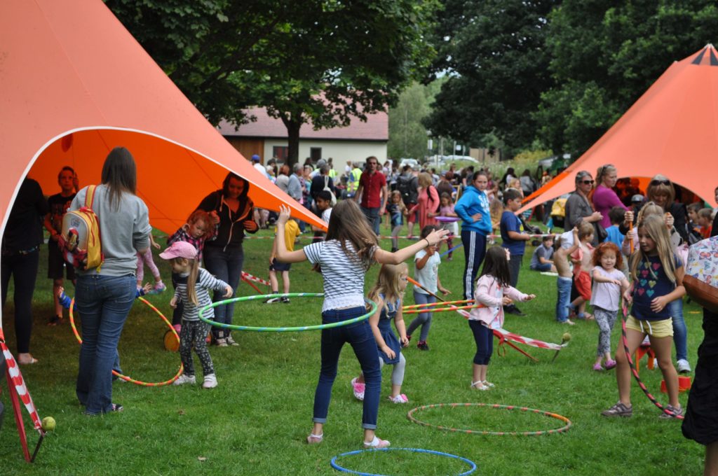 National Playday draws 6000 people for free fun - The Visitor. Covering ...